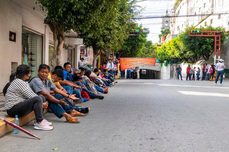 Prepas Populares bloquean el centro de Chilpancingo, exigen ...